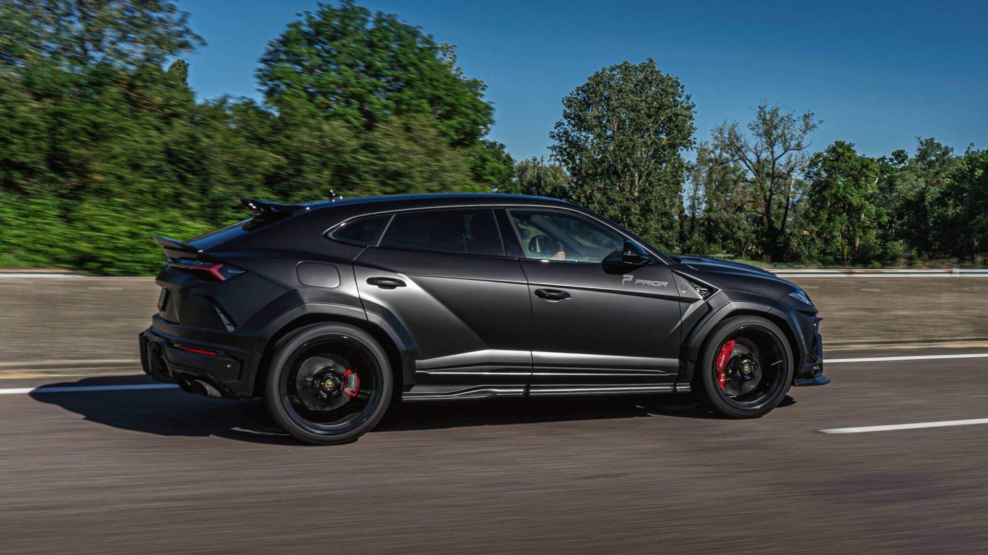 Lamborghini Urus Tuning - Prior Design PD700 Widebody Kit