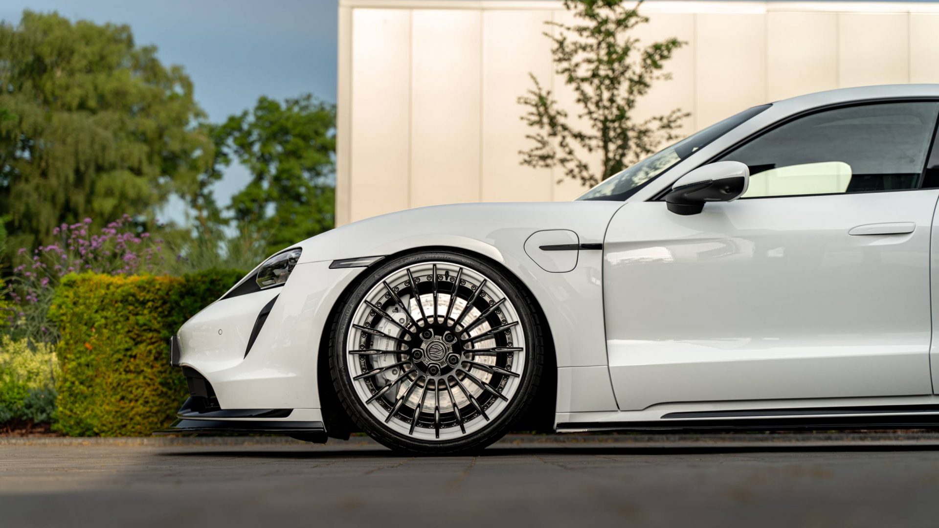Porsche Taycan Tuning - Prior Design PD-TE Widebody Aerodynamic Kit