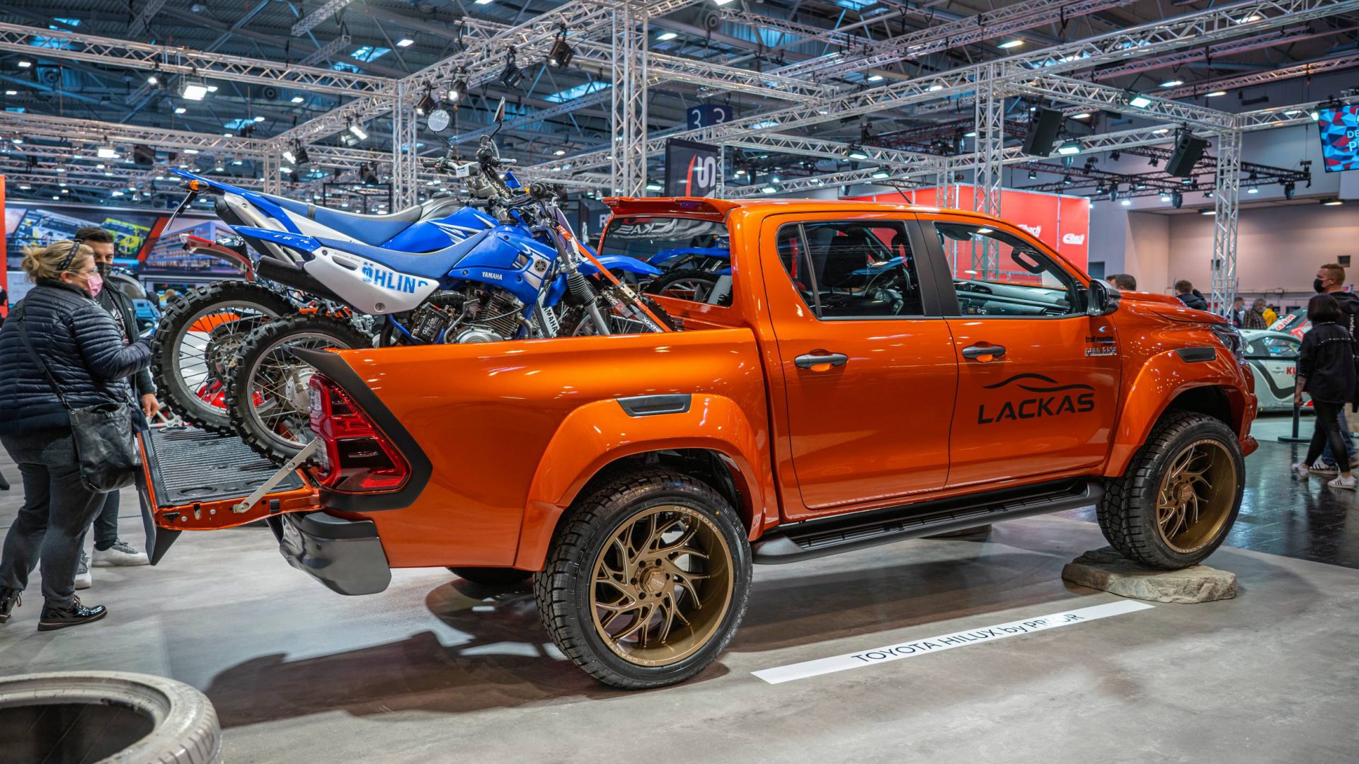 Toyota Hilux Invincible Tuning - Prior Design PDX Widebody Kit