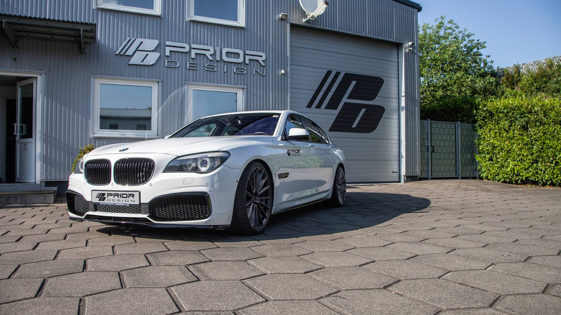 BMW 7-Series F01 Tuning - Prior Design PD7R Body Kit